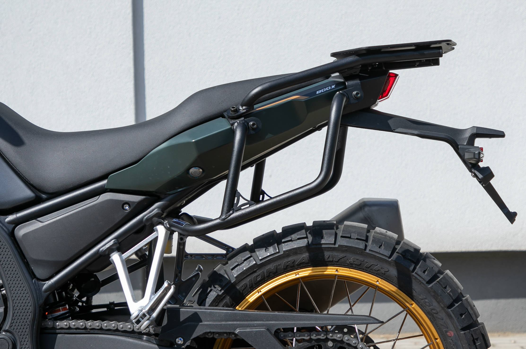 Outback Motortek Kove 800X Rackless Luggage Support – Dualsport Plus
